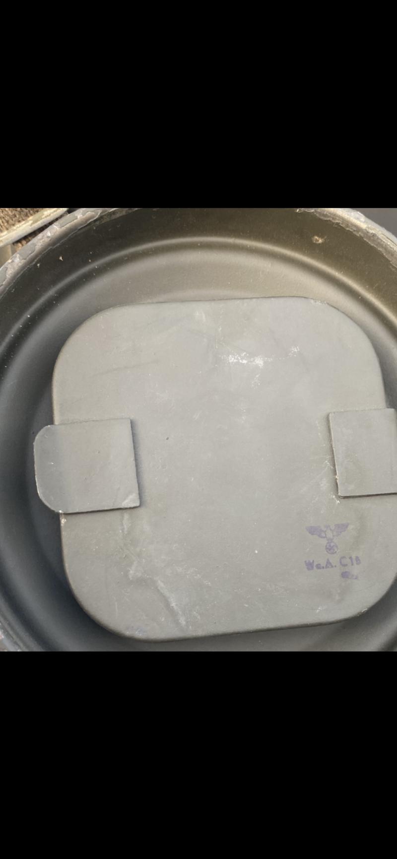 Tysmilitaria | German Army Gas Mask & Tin Complete With Straps